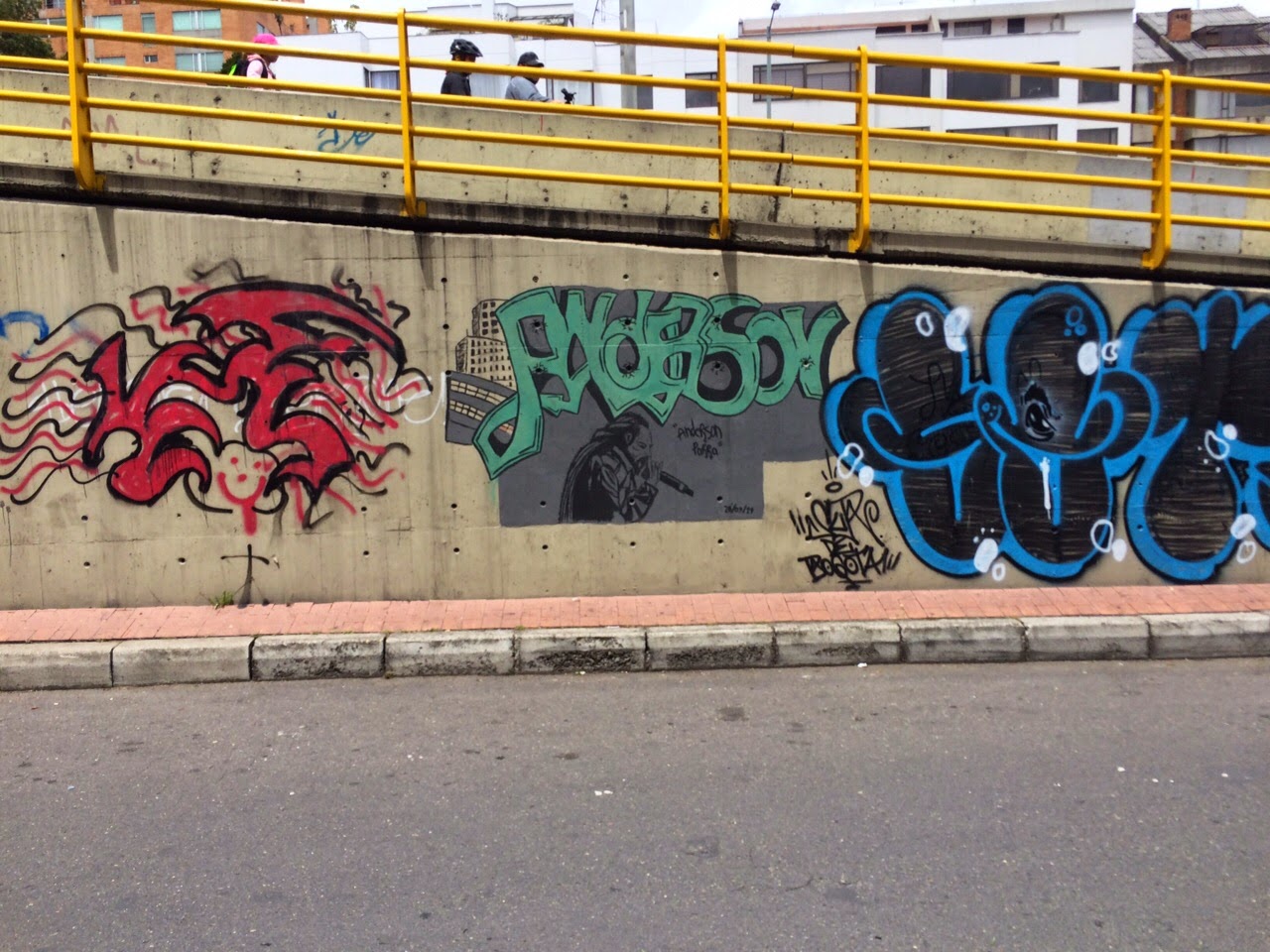 Arte callejero Bogotá: Varios graffitis