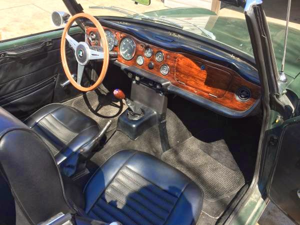 Triumph TR6 1971 - Classic Auto Restorations