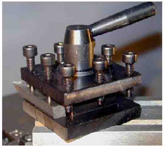 Tool Post Mesin Bubut - Perumperindo.co.id