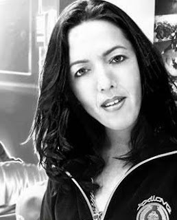 DINA DI - (34 anos) Cantora * Campinas (1976) + SP (19/03/2010)