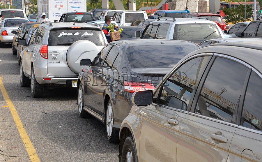 Revista El Cañero: Por cada vehículo nuevo, República Dominicana ...