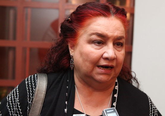 Las tierras de Favero y el machismo de Gloria Rubin - Agaton