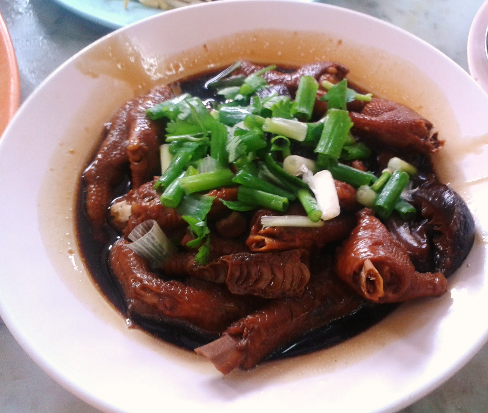 FOODnTRAVELla: RESTORAN ONG KEE CHICKEN RICE, IPOH