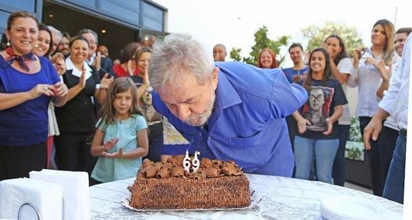 Hoje é o dia do Lula. Feliz aniversário guerreiro | Os Amigos do ...