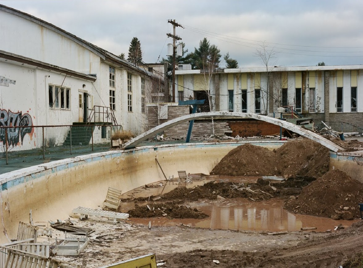 Dirty Dancing Analysis: Marisa Scheinfeld's Photographs of Borscht-Belt ...