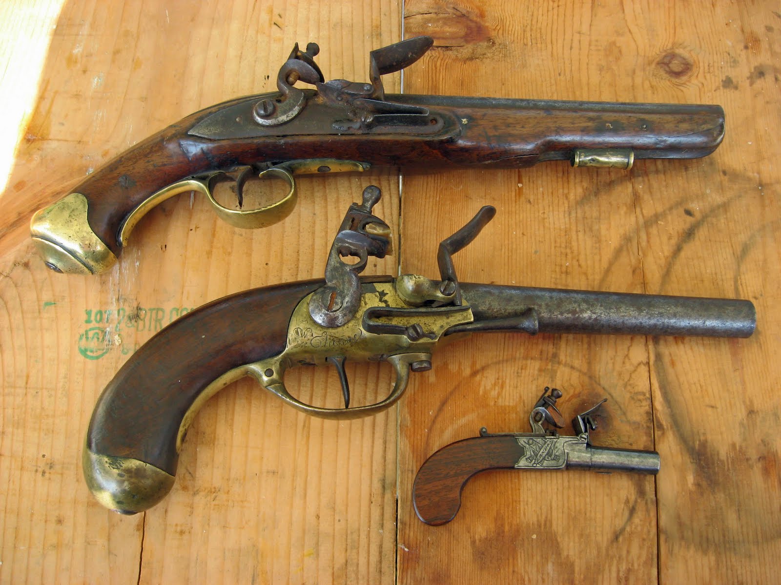 Excels at Nothing: 18th century Pistols
