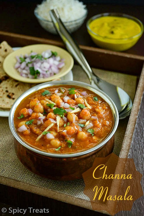 Spicy Treats: Restaurant Style Channa Masala / Channa Masala Recipe