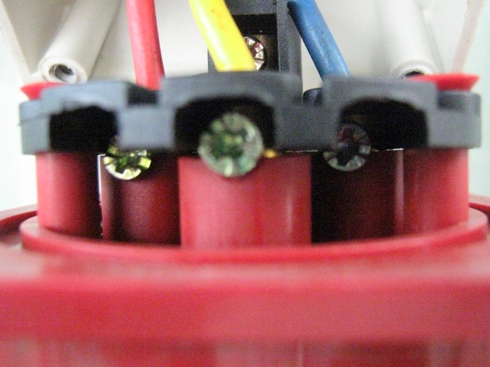 POWER PLUG COIL BURN - Reefer Container Return To Depot