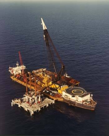 Industrial History: Building and installing offshore oil platforms