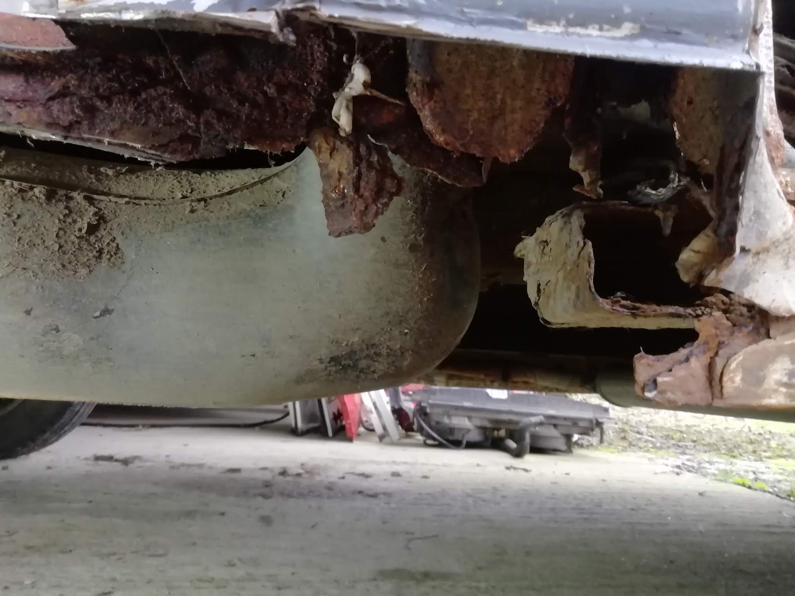 Biały the VW transporter T4 restoration: More rust