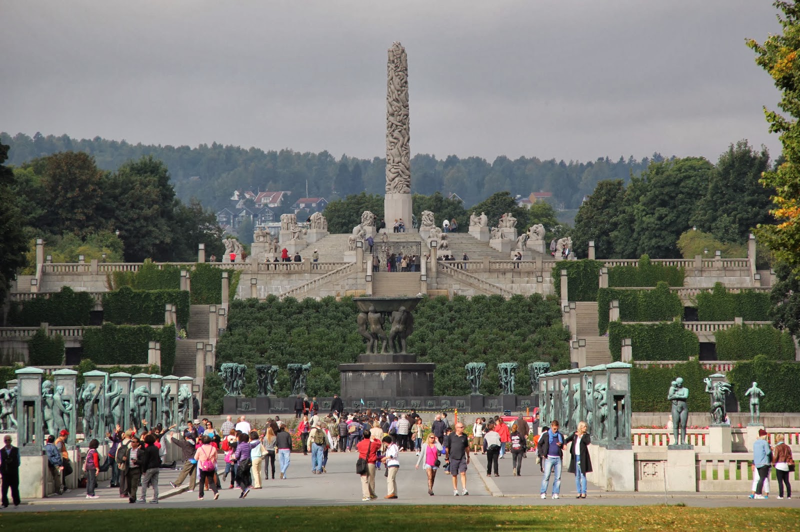 E pelo mundo eu vou... : Oslo - Parque Frogner - Vigeland