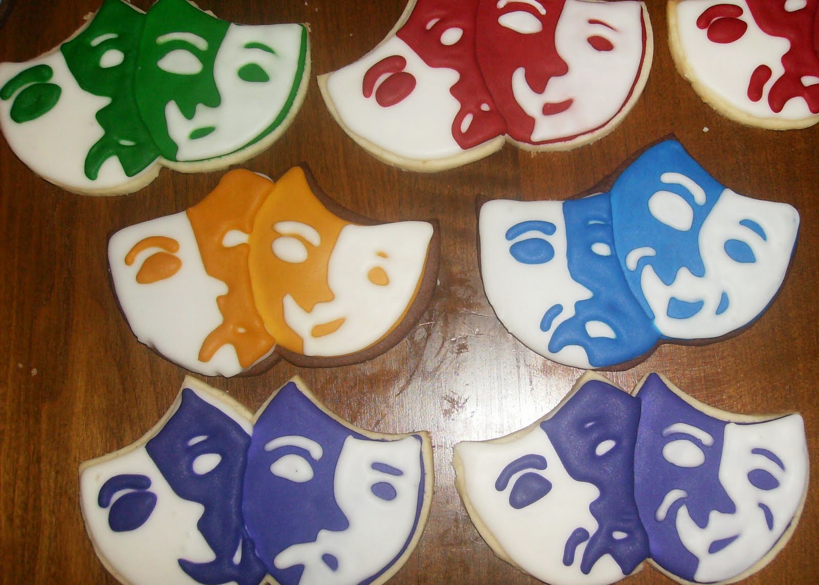 Kt's Confections: Masquerade Bridal Shower Cookies!