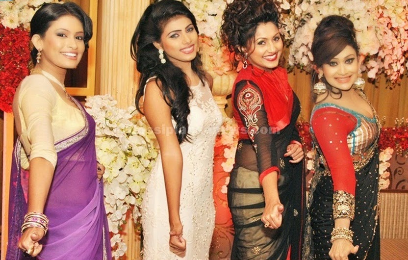 Roshan Ranawana Homecoming Photos | Sri Lanka Hot Picture Gallery.