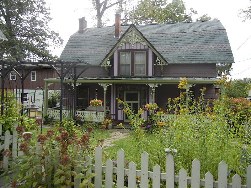 Quilts, Gravestones, and Elusive Ancestors: Charming Victorian Cottages