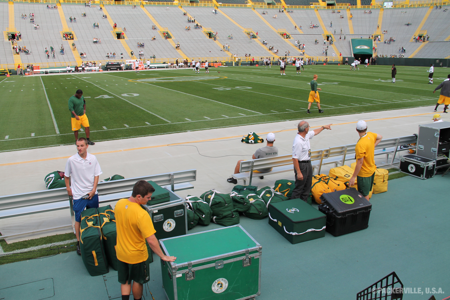 PACKERVILLE, U.S.A.: Thursday Night at Lambeau — Part I