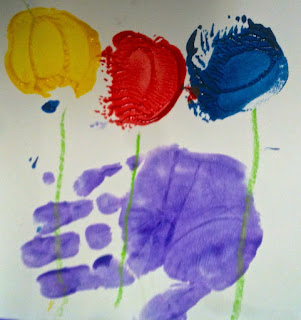 Kids Art Market: Color Wheel hand prints with Picasso