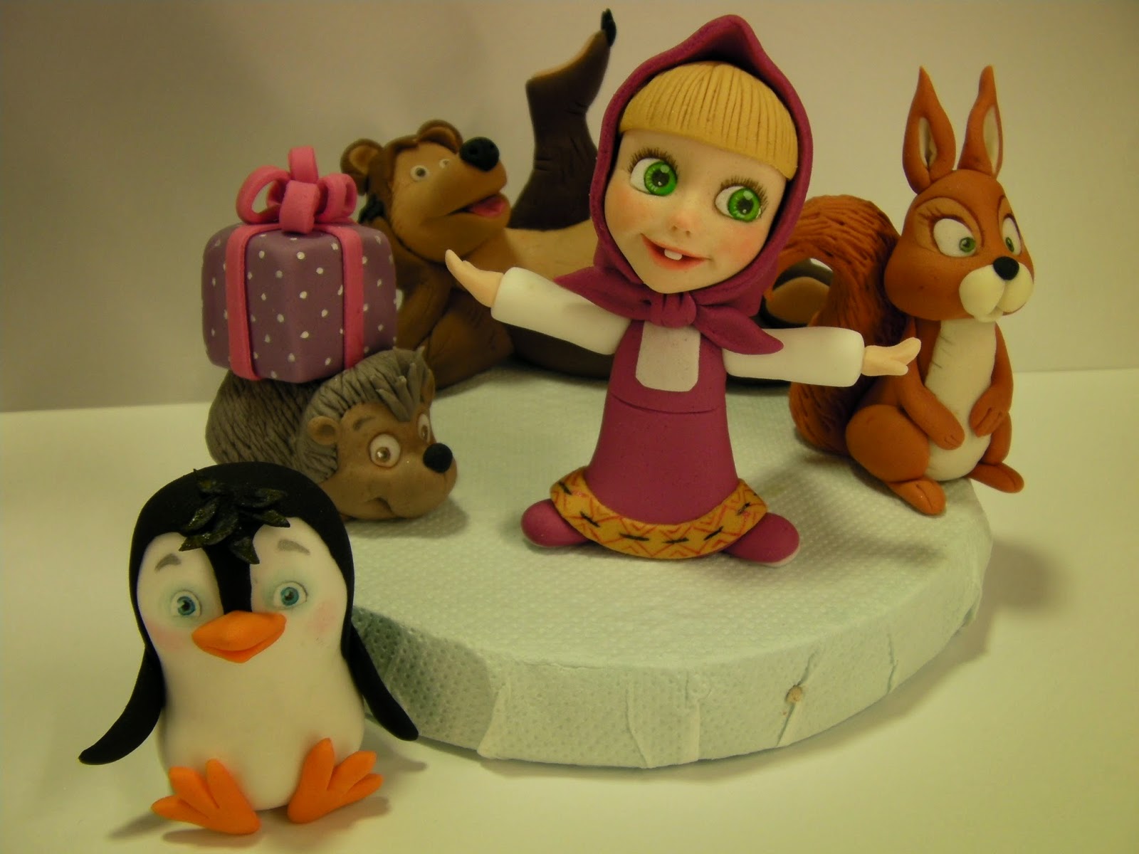 Studio "FONDANT DESIGN ANA" - Figurice za torte (fondant figures): Masa ...