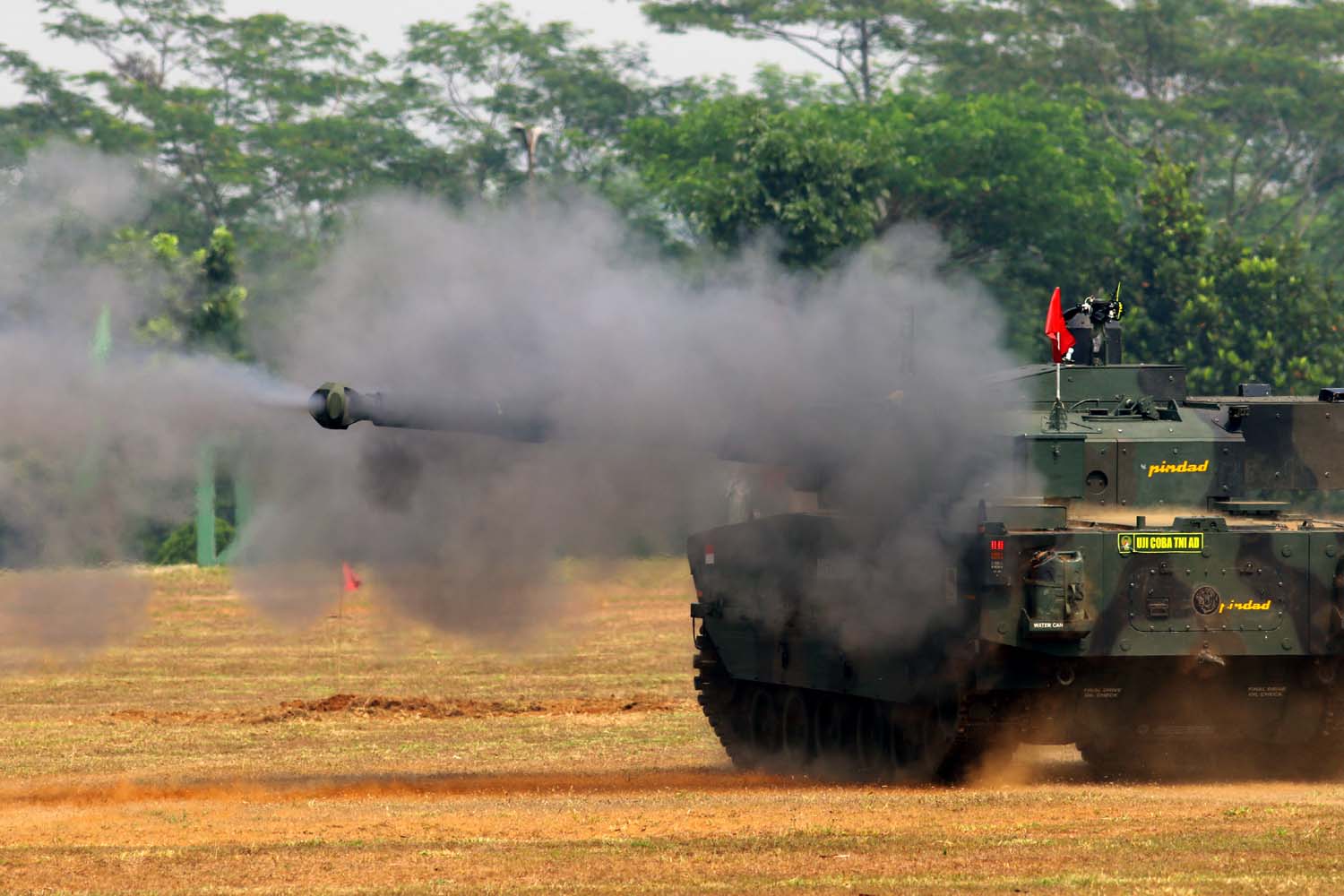 DEFENSE STUDIES: Serangkaian Uji Tembak Medium Tank Berlangsung Hingga ...