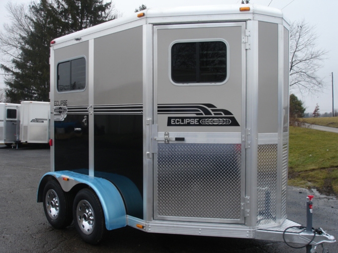 SERIOUSLY HORSING AROUND: Win a Free ECLIPSE Horse Trailer!!!