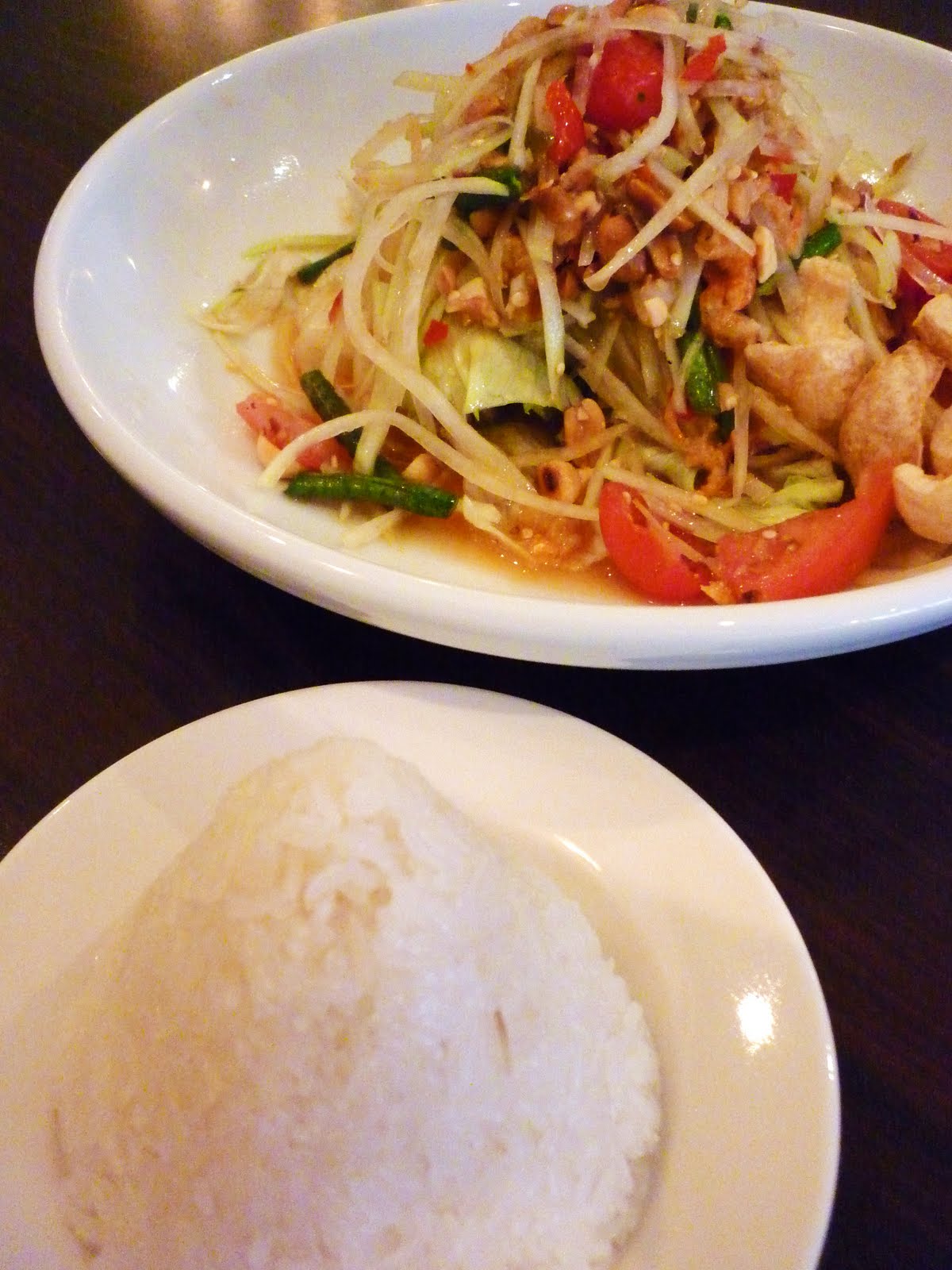 KikaEats: Zabb Elee: A Cheap Thai Superstar