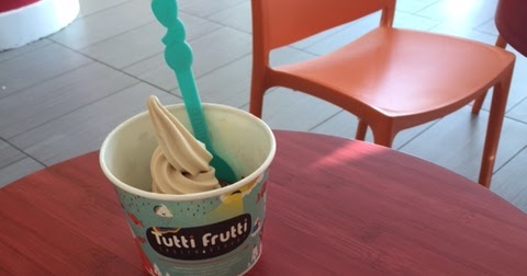 Fro-Yo Girl Speaks: Light Up Tutti Frutti Froyo Spoons Are Back