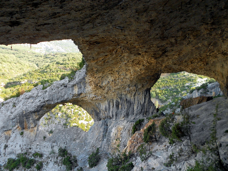 LOGAN CLIMBS ROCKS: Rodellar and Riglos