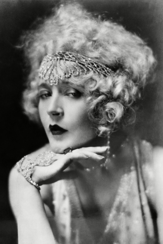 VINTAGE PHOTOGRAPHY: Mae Murray 1925