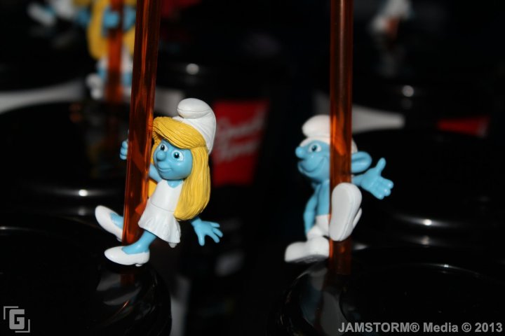 GeekMatic!: Sights & Highlights: Smurfs 2 Global Premiere Day!