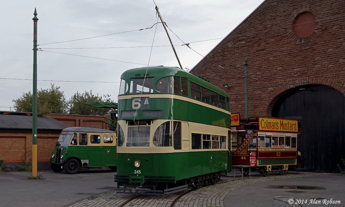 Blackpool Tram Blog: Liverpool Baby Grand 245 on Display
