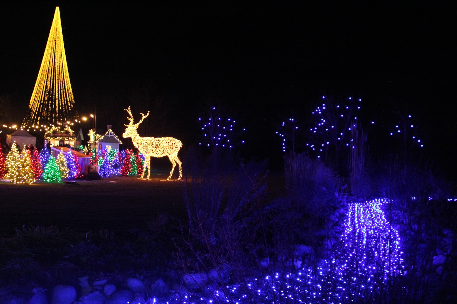 Beit Emmett: Luminaria at Thanksgiving Point