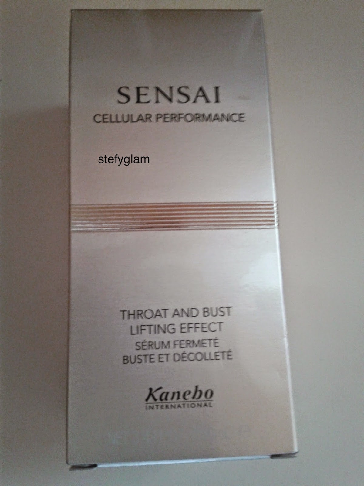 vogue&beauty: SENSAI CELLULAR PERFORMANCE - THROAT AND BUST LIFTING ...