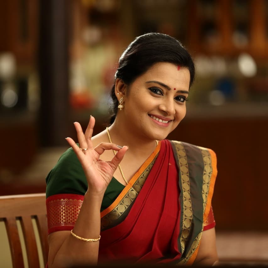 Actress Shruthi raj New Beautiful Pics