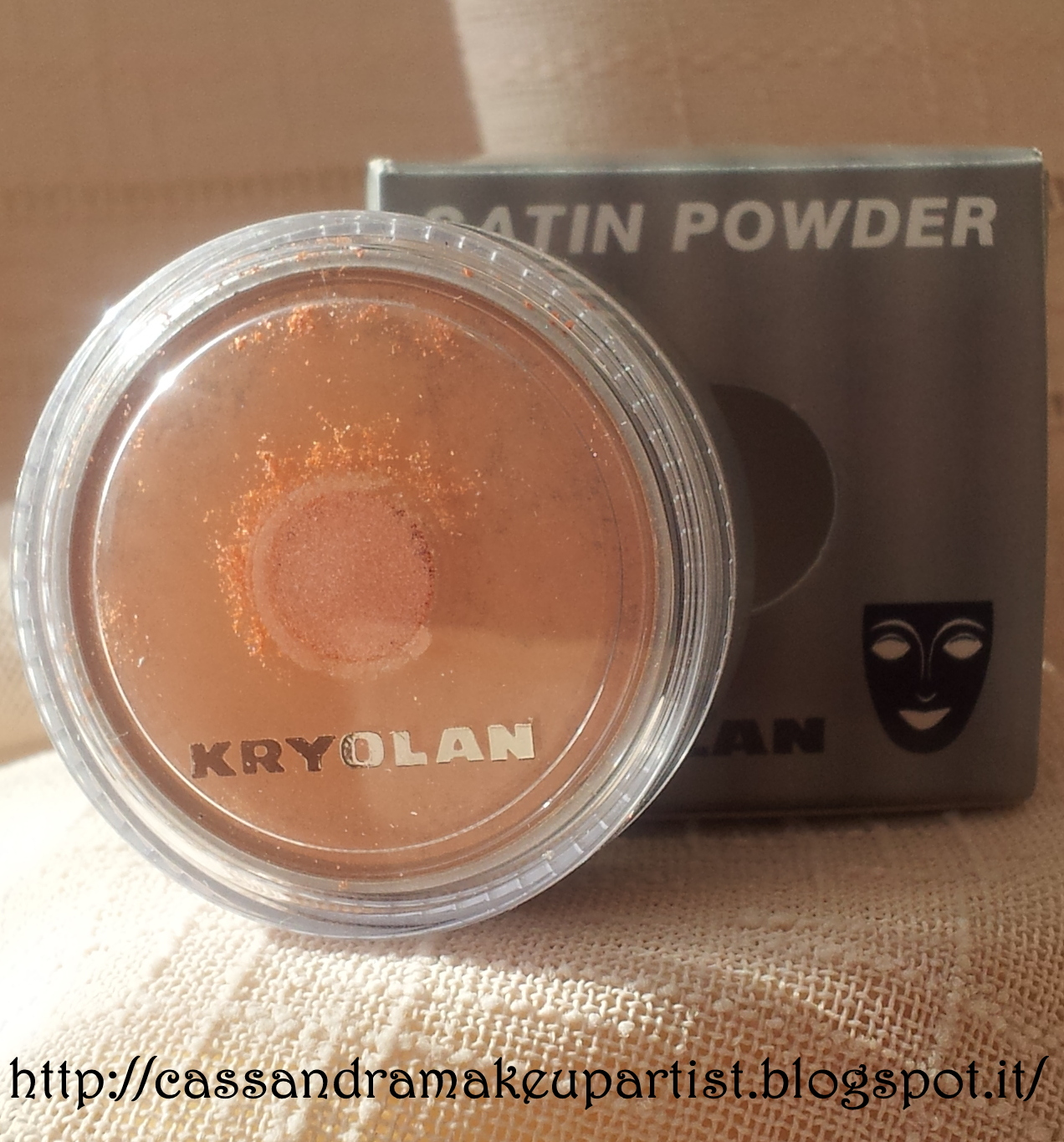Cassandra Make Up Artist: KRYOLAN - Satin Powder