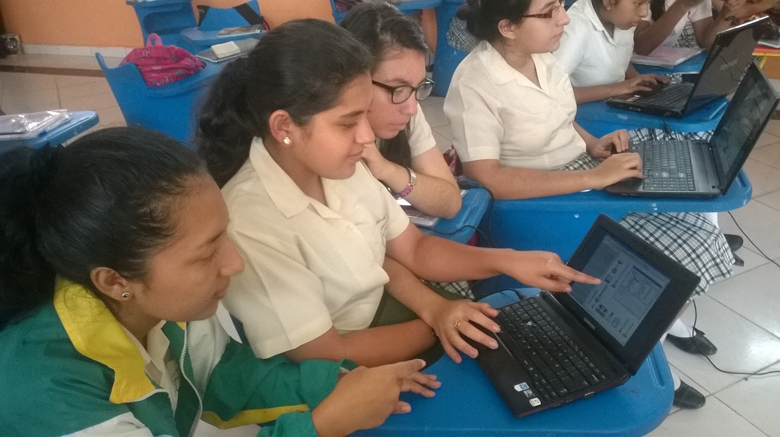 CLASE INTERACTIVA: noviembre 2015