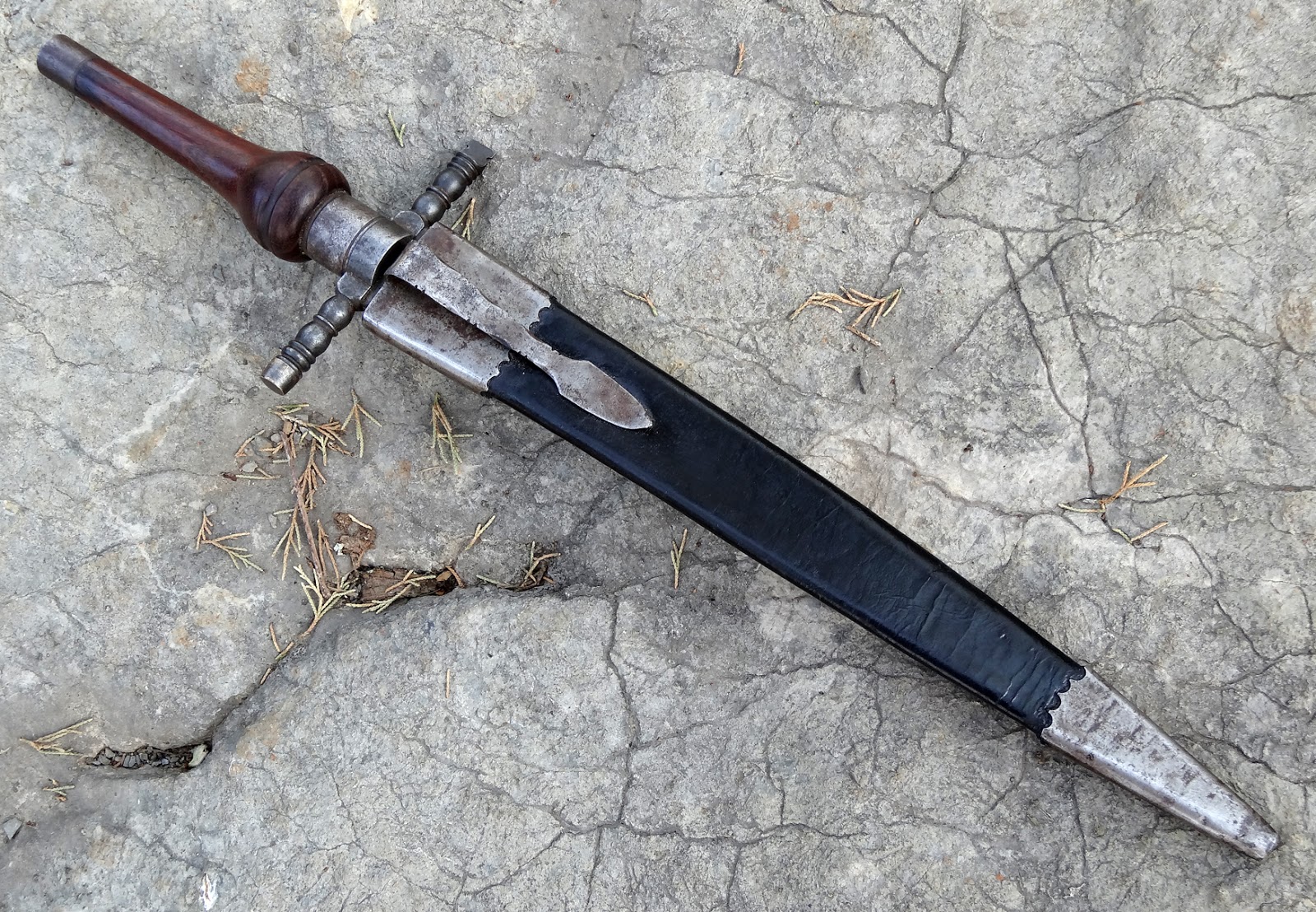 Contemporary Makers: Plug Bayonet by Glen McClain
