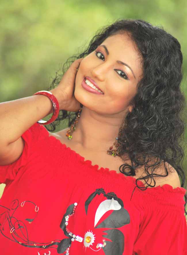 Sri Lankan Girls Ceylon Hot Ladies Lanka Sexy Girl Kumuduni Ceylon