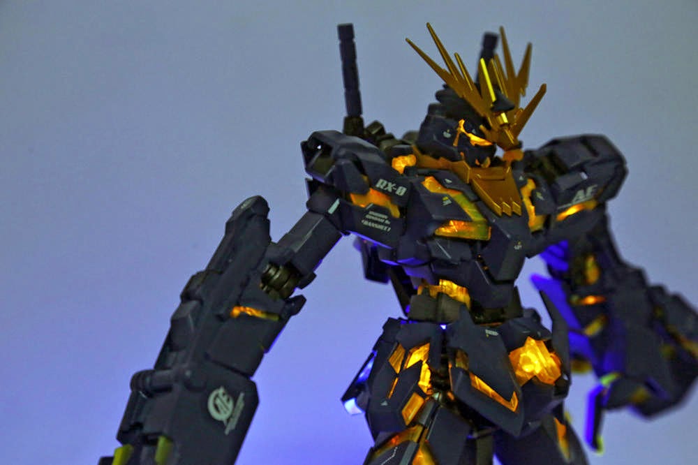 Custom Build: MG 1/100 Banshee + LED Installation