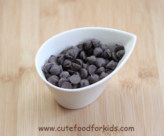 Cute Food For Kids?: Chocolate Bugs for Halloween or Bug Theme Party