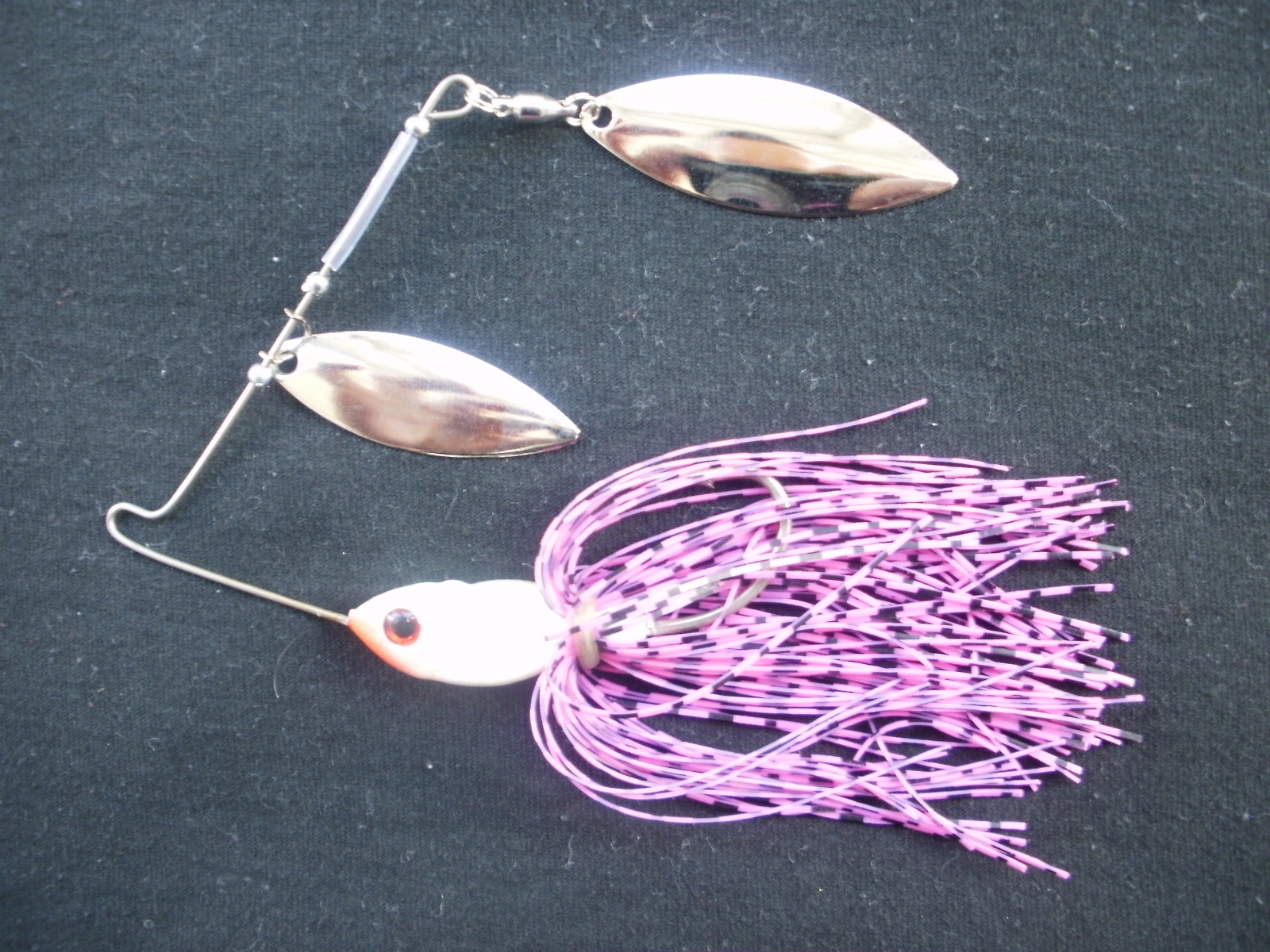 Lure a Pike: What make a "Spinnerbait" so good???