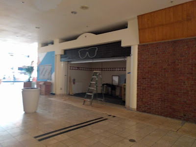 Retail World: The Starcourt Mall