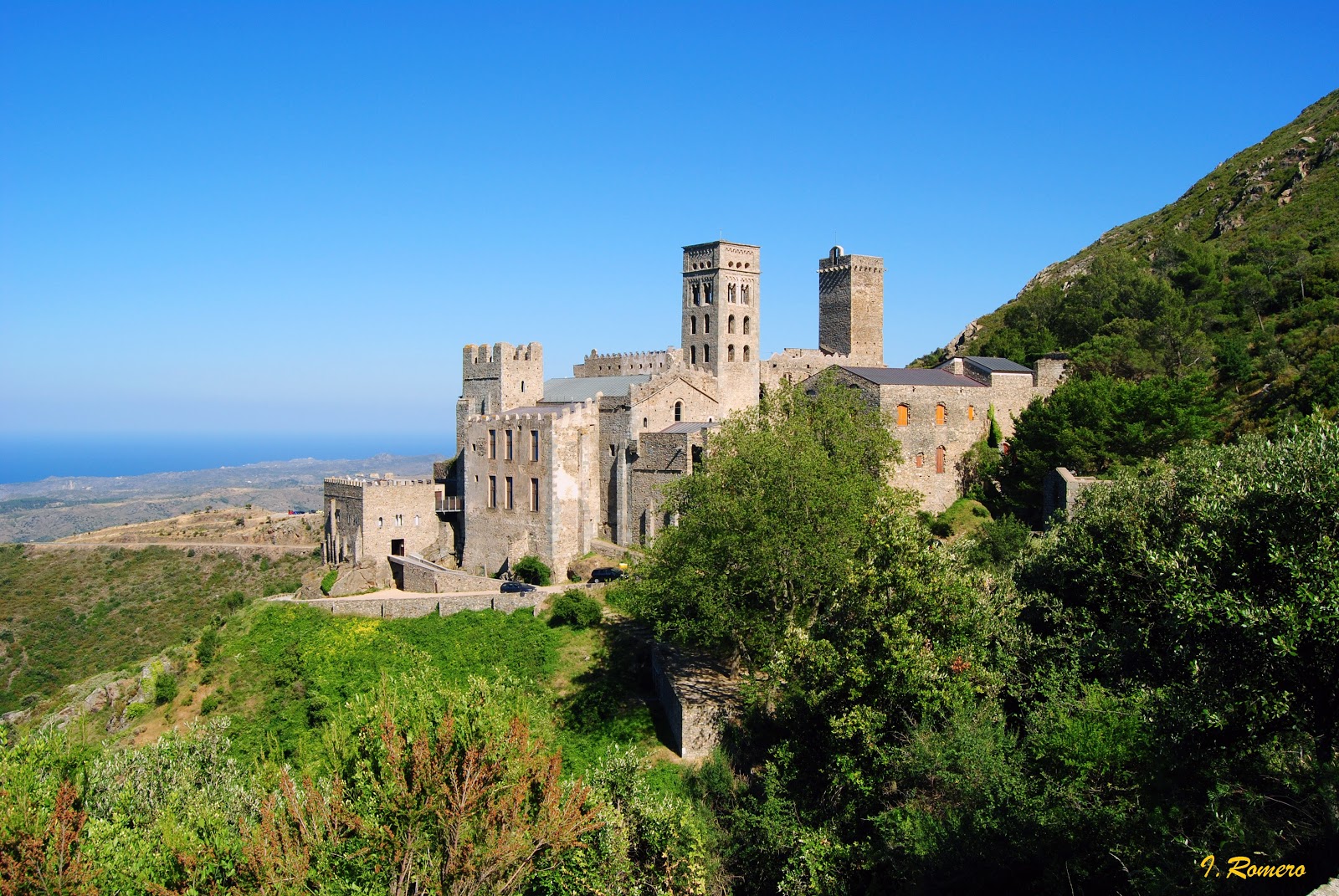Relatos de una cámara.: Monasterio de San Pedro de Roda.
