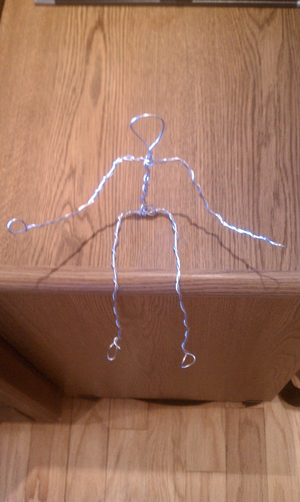 Krystyn Hartman: Wire armature for clay figures: My first!