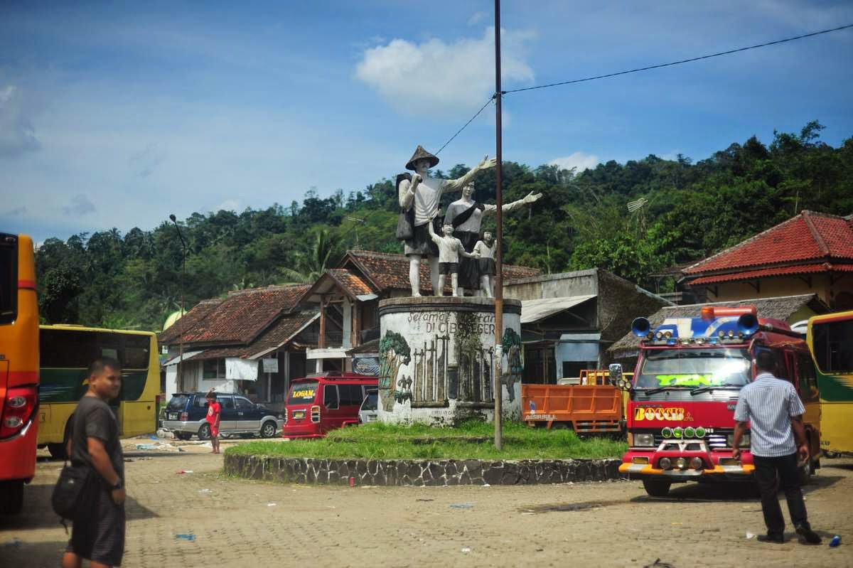 tito adonis: Ciboleger, Banten