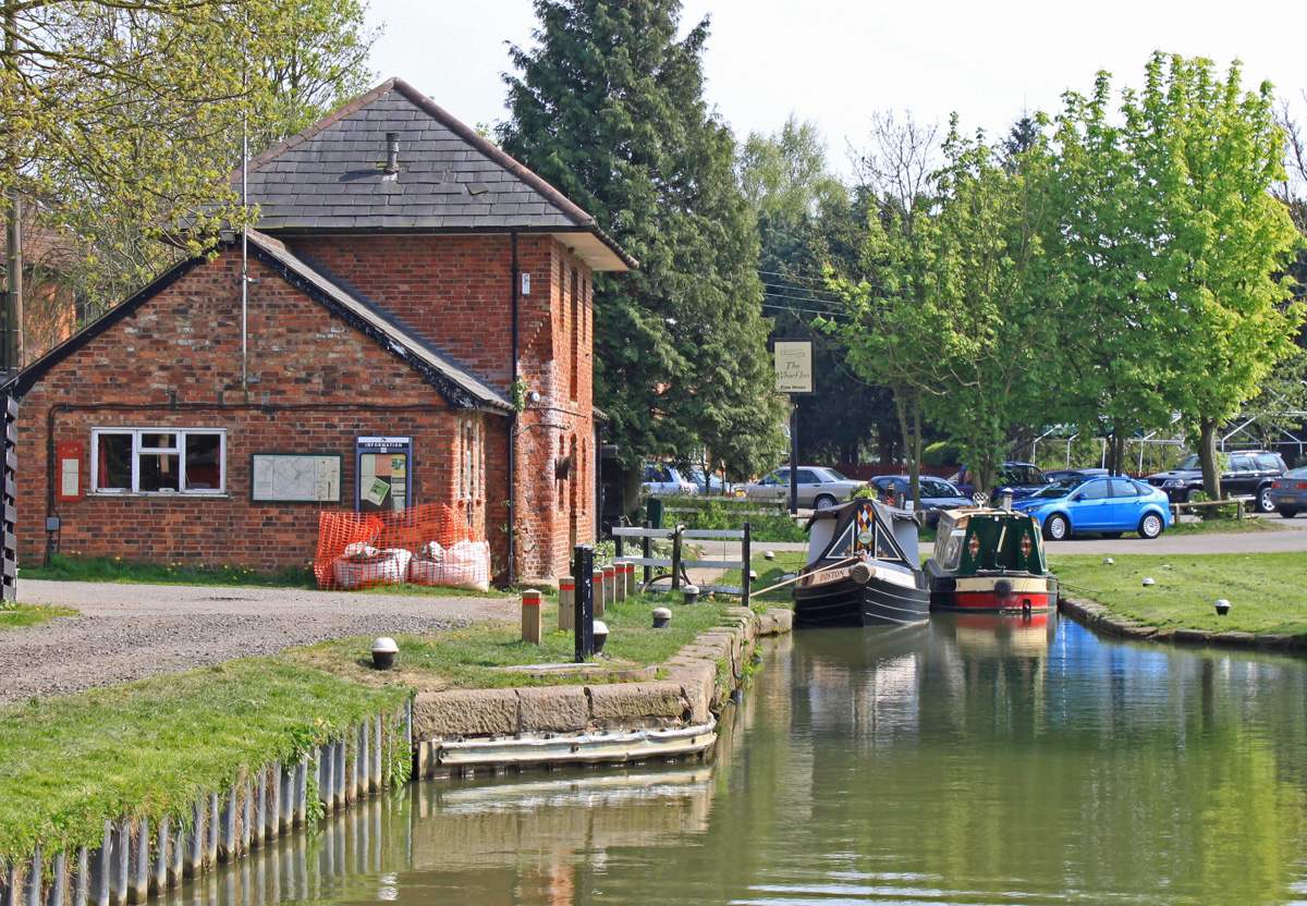 Captain Ahab's Watery Tales: Leicester Ring - Welford Arm