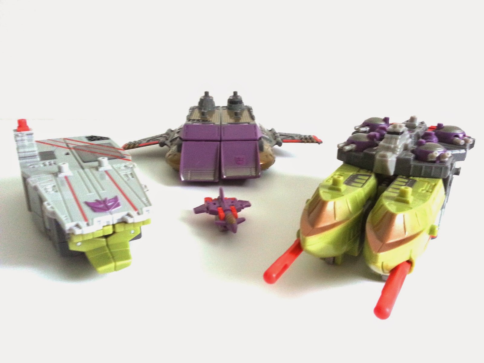 The man who stares at toys: Transformers: Armada - Tidal Wave