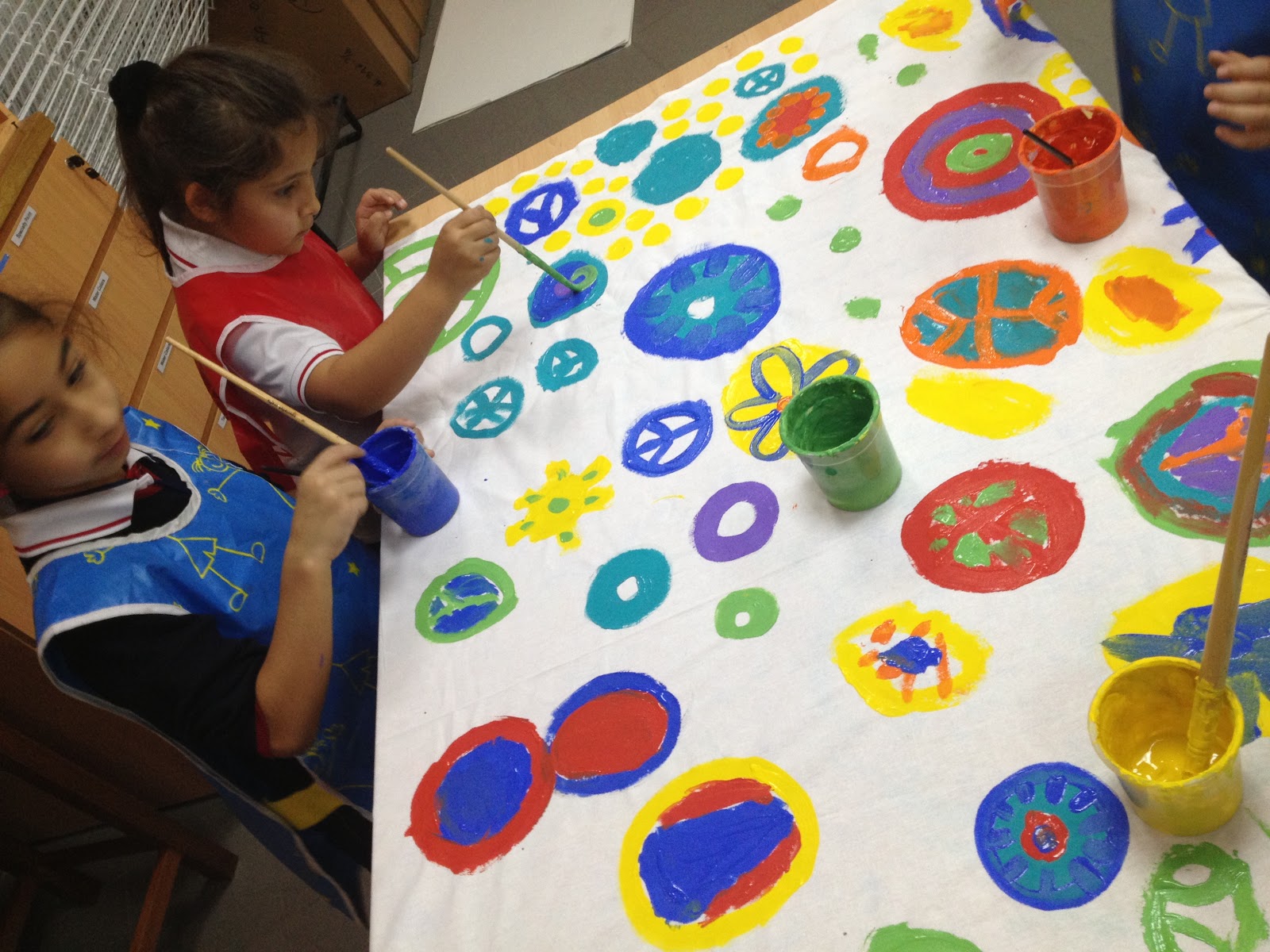 Making Our Mark: Collaborative Circle Art