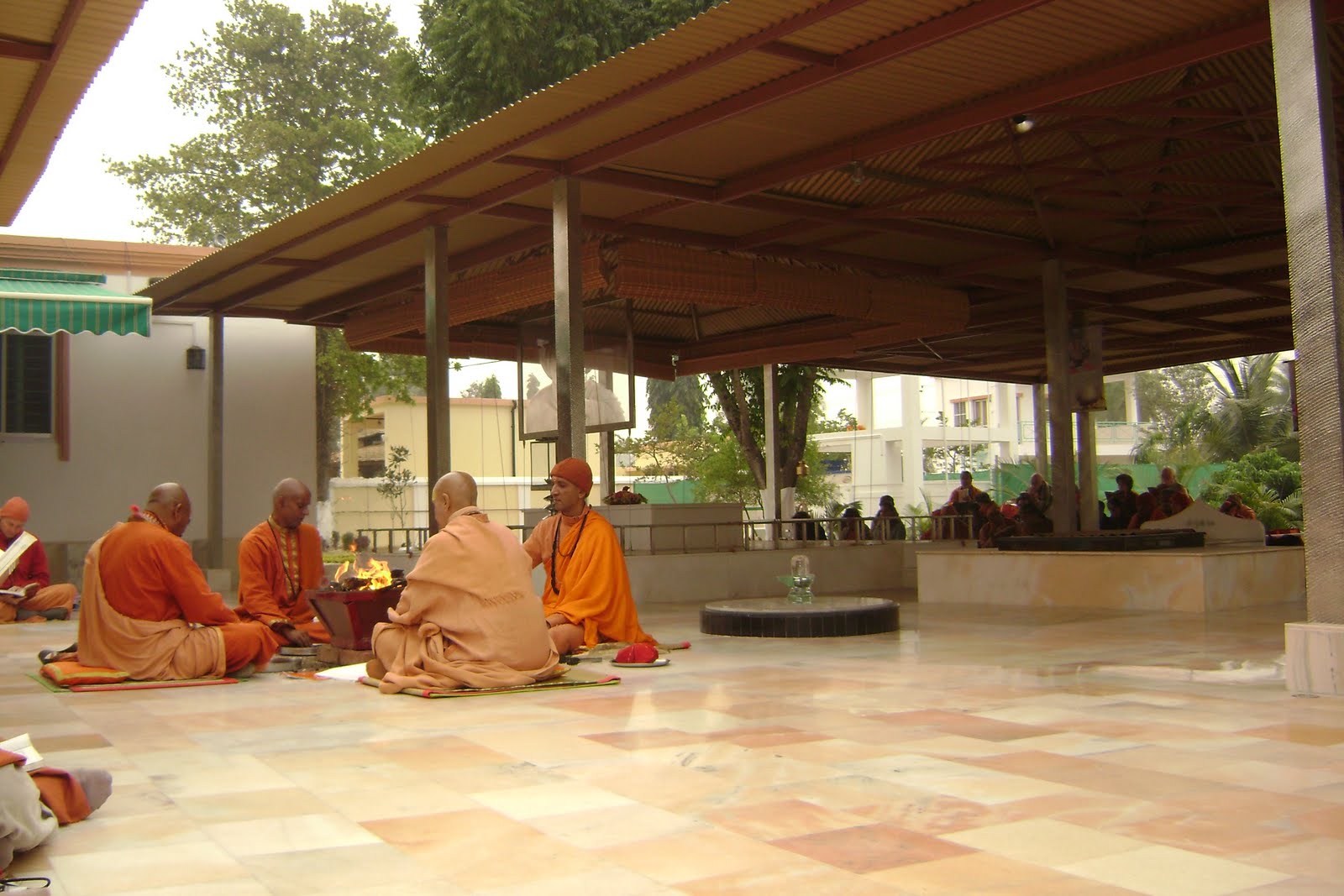 BHAKTI YOGA: MUMBAI TO MUNGER VIA RIKHIA
