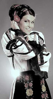 Oana Carmen Bozga Biografie - "Singura-s doamne pe lume"