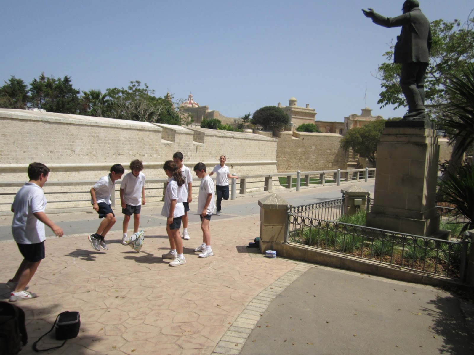 Building Bridges Using the Five Senses: Traditional Maltese Games