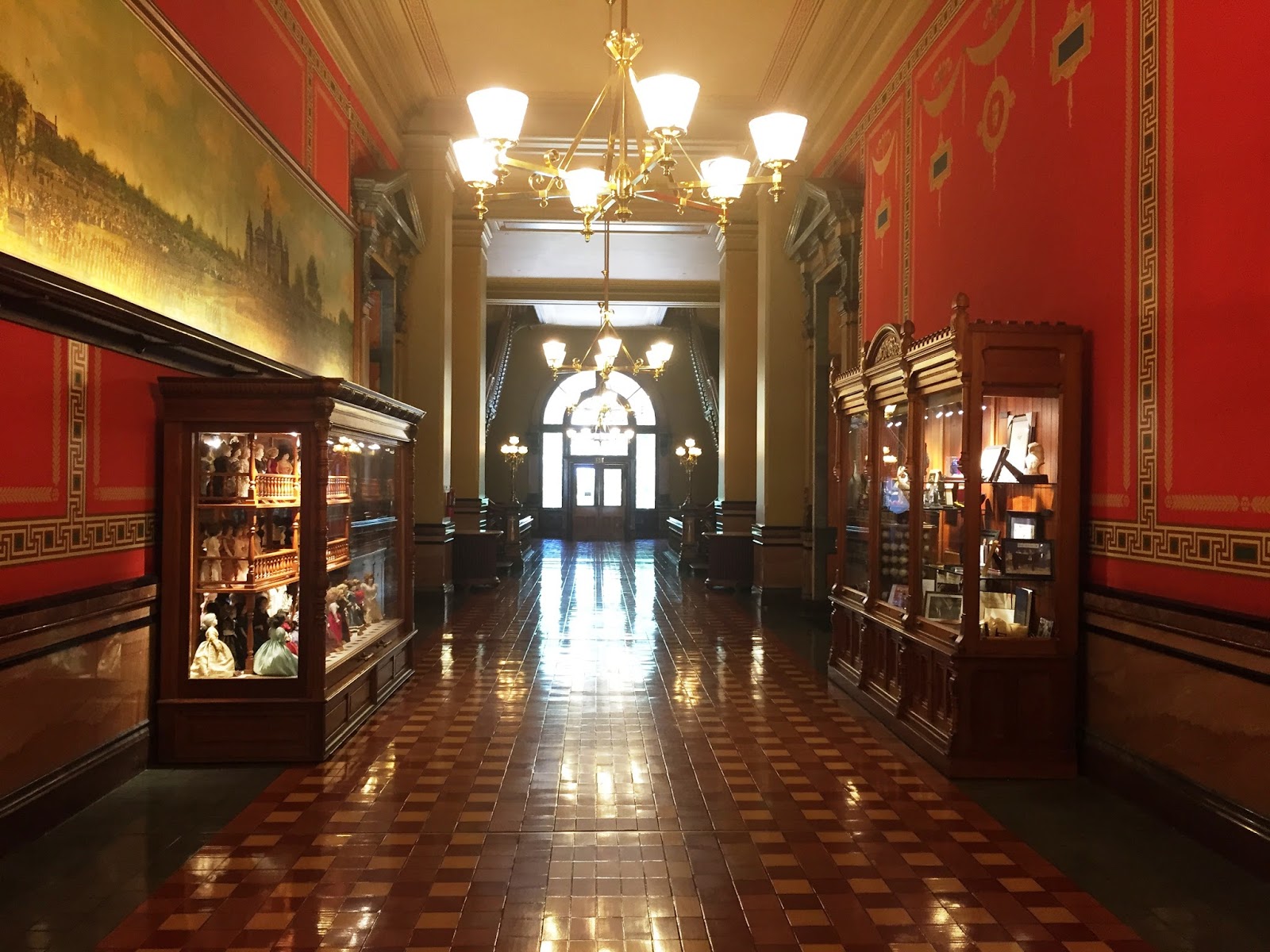 Souvenir Chronicles: DES MOINES, IOWA: STATE CAPITOL BUILDING INTERIOR
